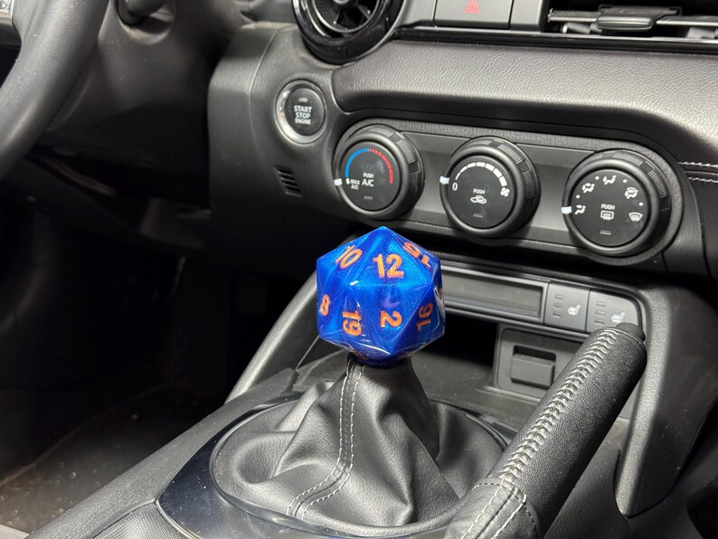 Custom Blue D20 Shift Knob – Unique Dungeons & Dragons Inspired Gear Knob for the Dnd Geek Car ...