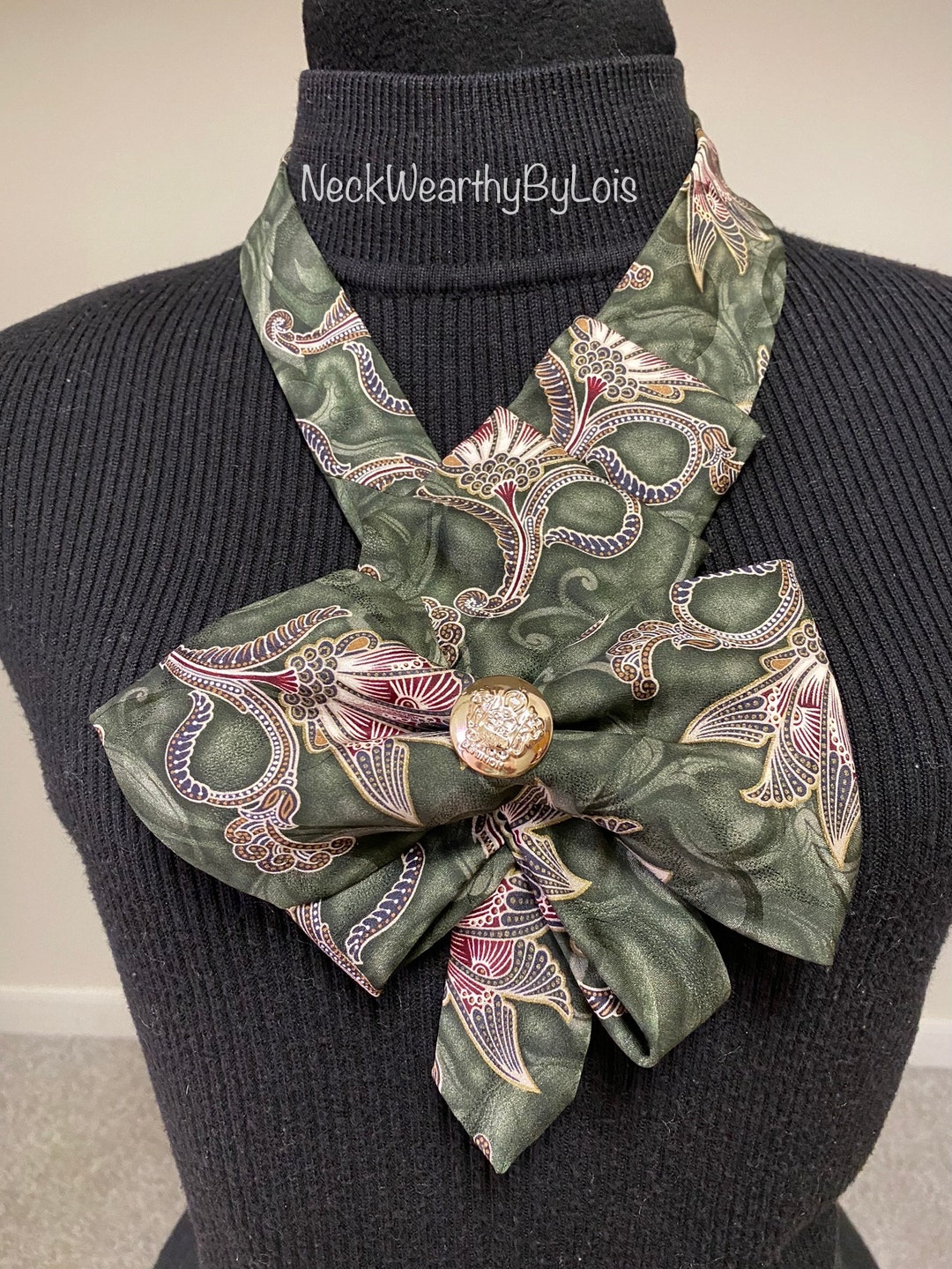 Green Vintage Necktie Necklace, Bow Necklace, Repurposed Necktie, Woman ...