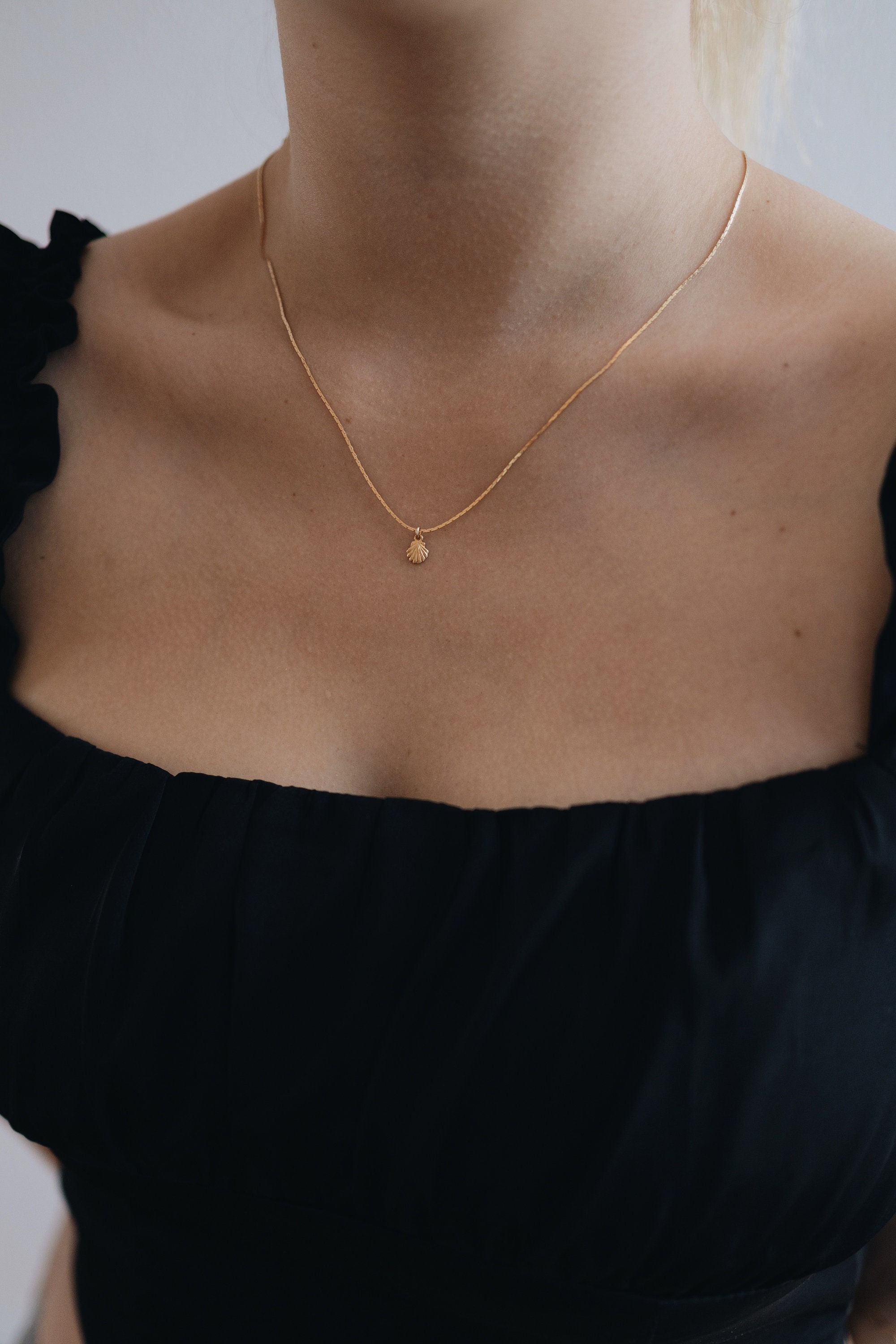 Zarte Kette Gold mit Muschel Anhänger zierliche Goldkette - Etsy.de