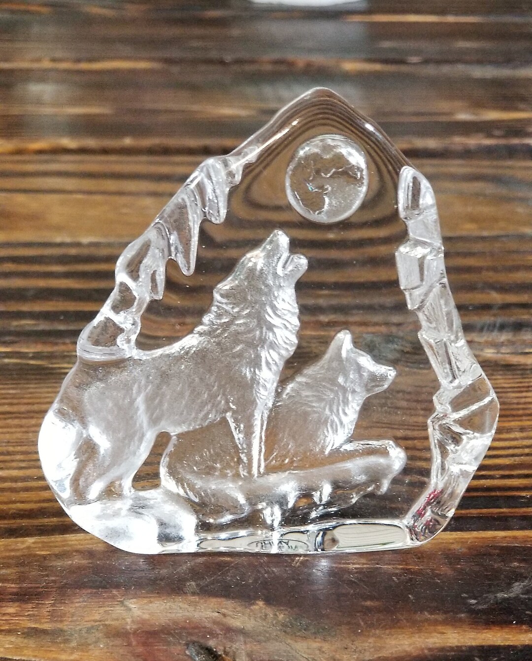 Vintage Crystal Clear Howling Wolves Reverse Embossed Glass Sculpture ...