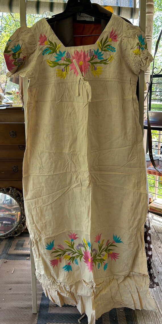 Vintage 70s Mexican linen Dress w/ Embroidery - Gem