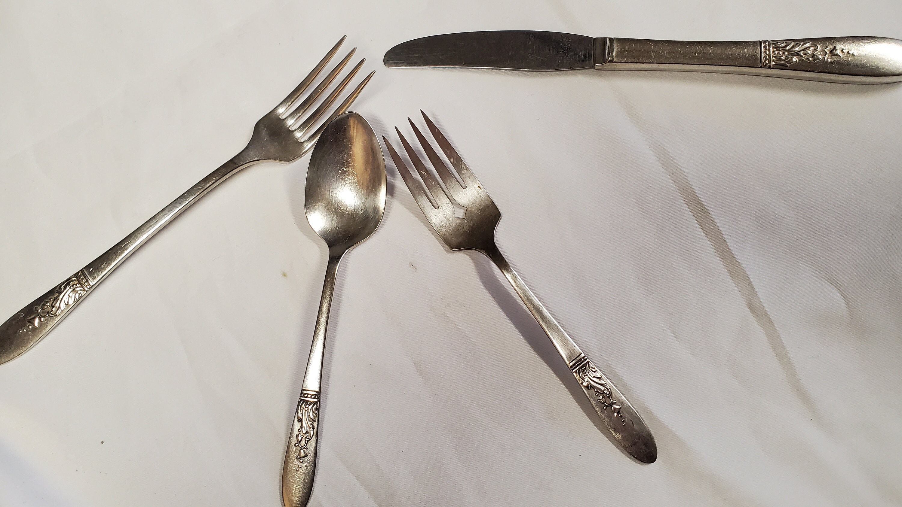 33 Piece Silver Plated Silverware Set With Felt Lined Wooden Case - Etsy