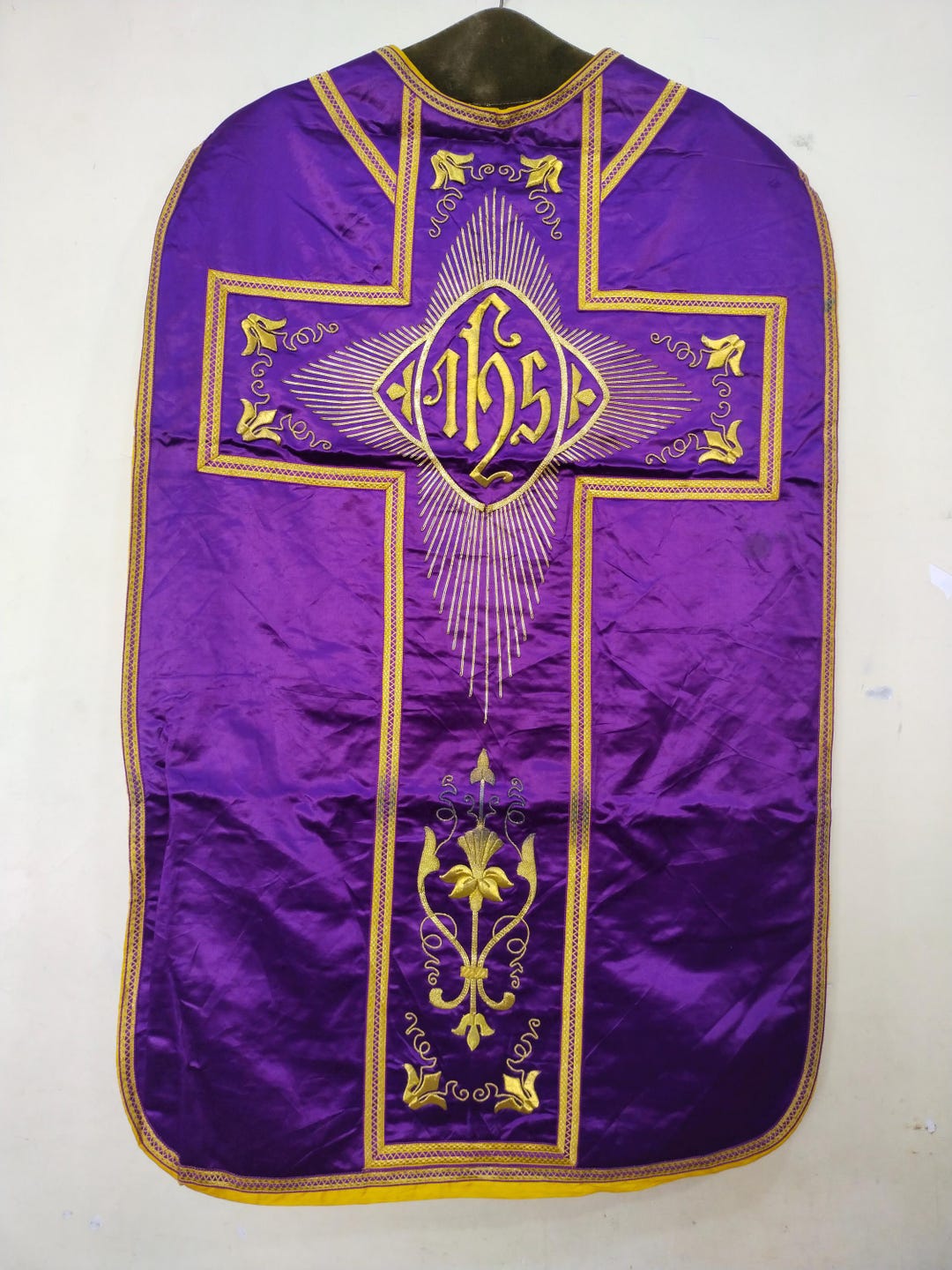 Vintage Silk Chasuble Vestment – Metallic Gold Embroidered Catholic ...