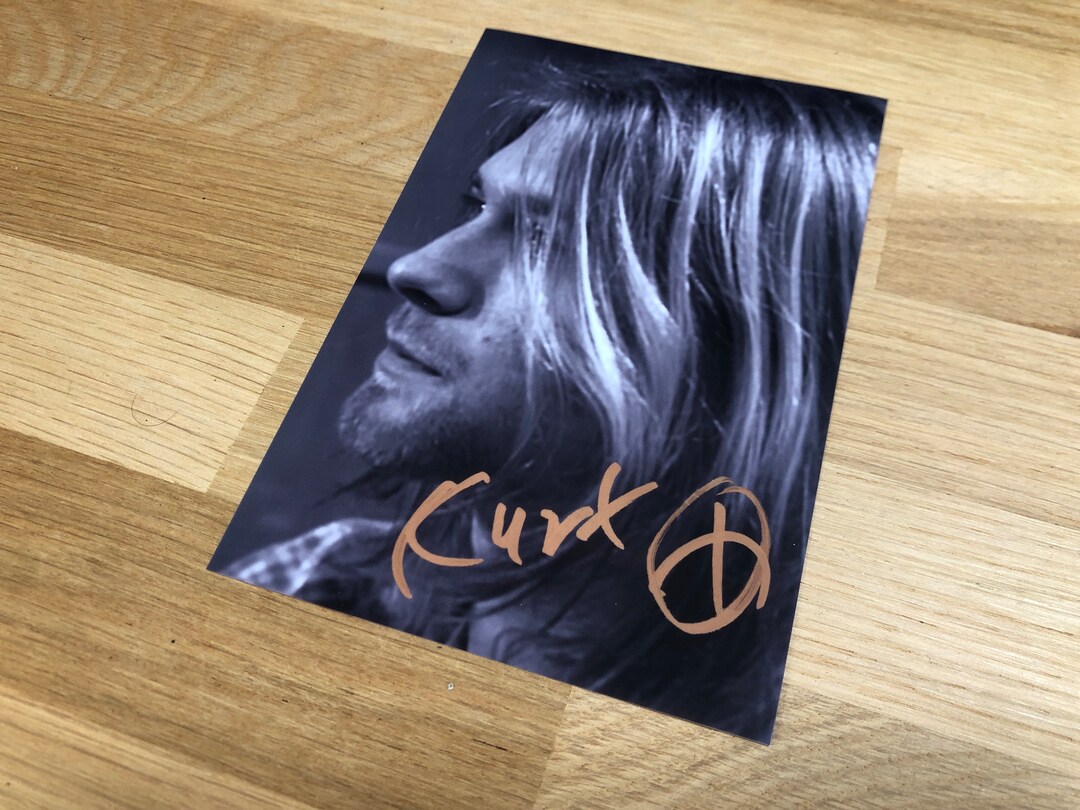Kurt Cobain (nirvana) 1990 A6 Photo With PRINTED Signature Autograph ...