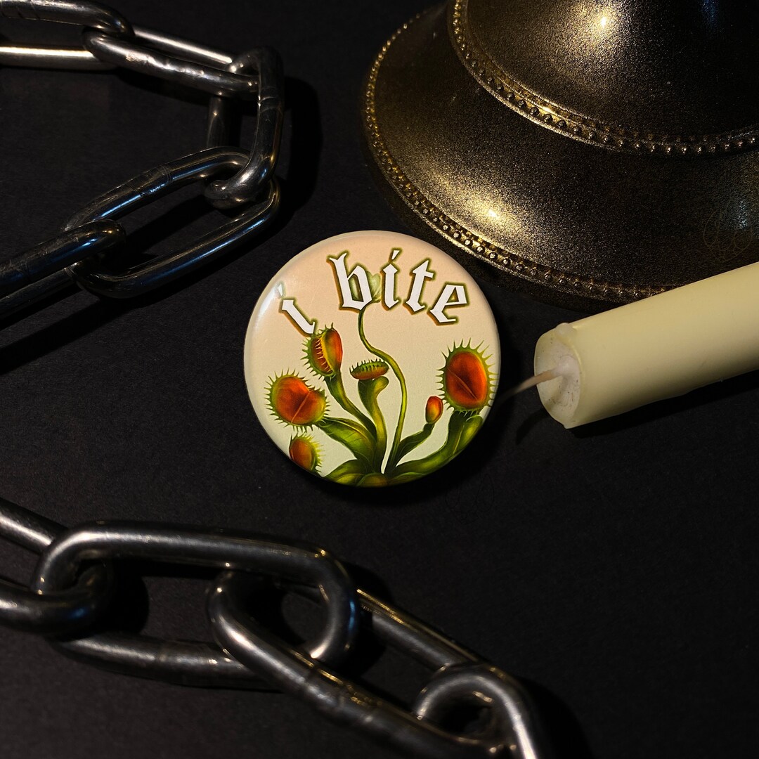 I Bite Venus Fly Trap Button Pin • 1.75”/44mm - Etsy