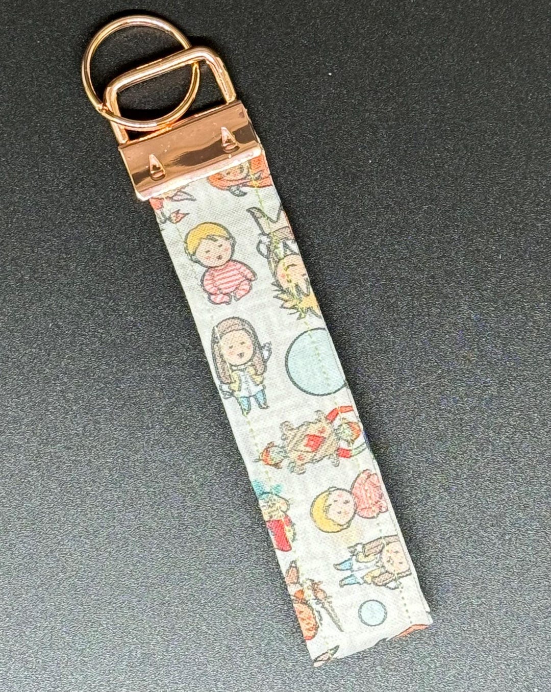 Labyrinth Inspired Keychain - Etsy