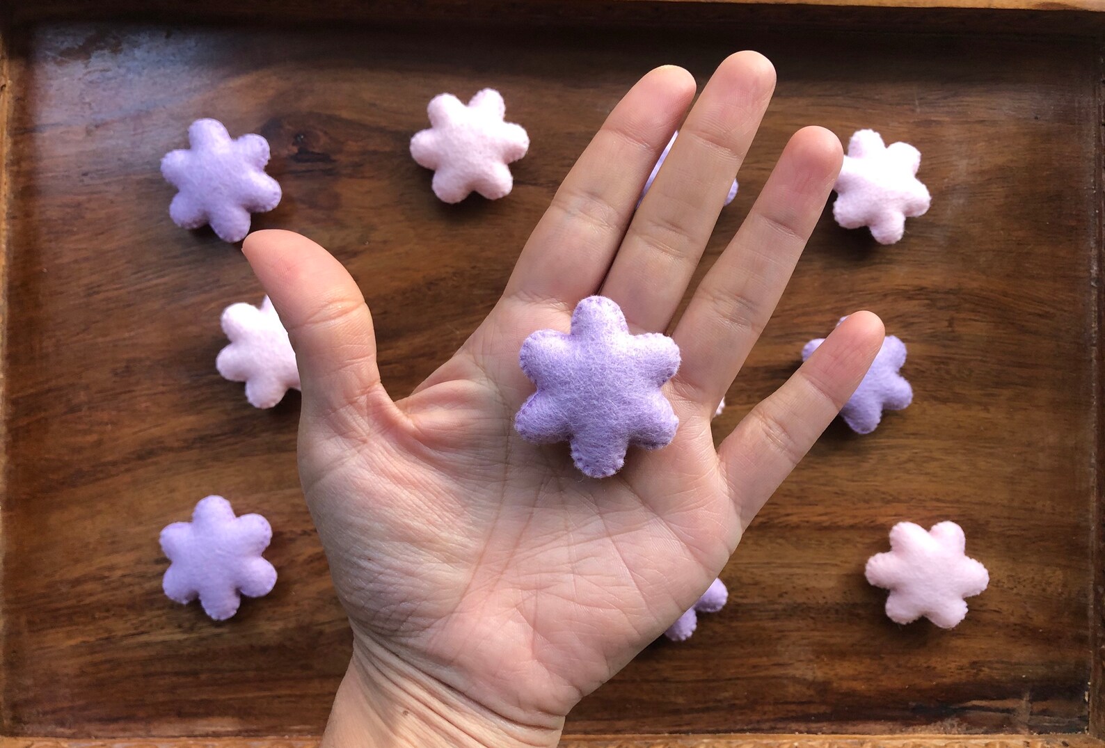 Waldorf Loose Parts Flowers 12 Pack, Wool Felt Flowers, Waldorf Steiner ...