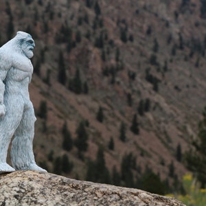 EPIC YETI Statue Sasquatch Bigfoot Figure Yeti Figurine 9 - Etsy