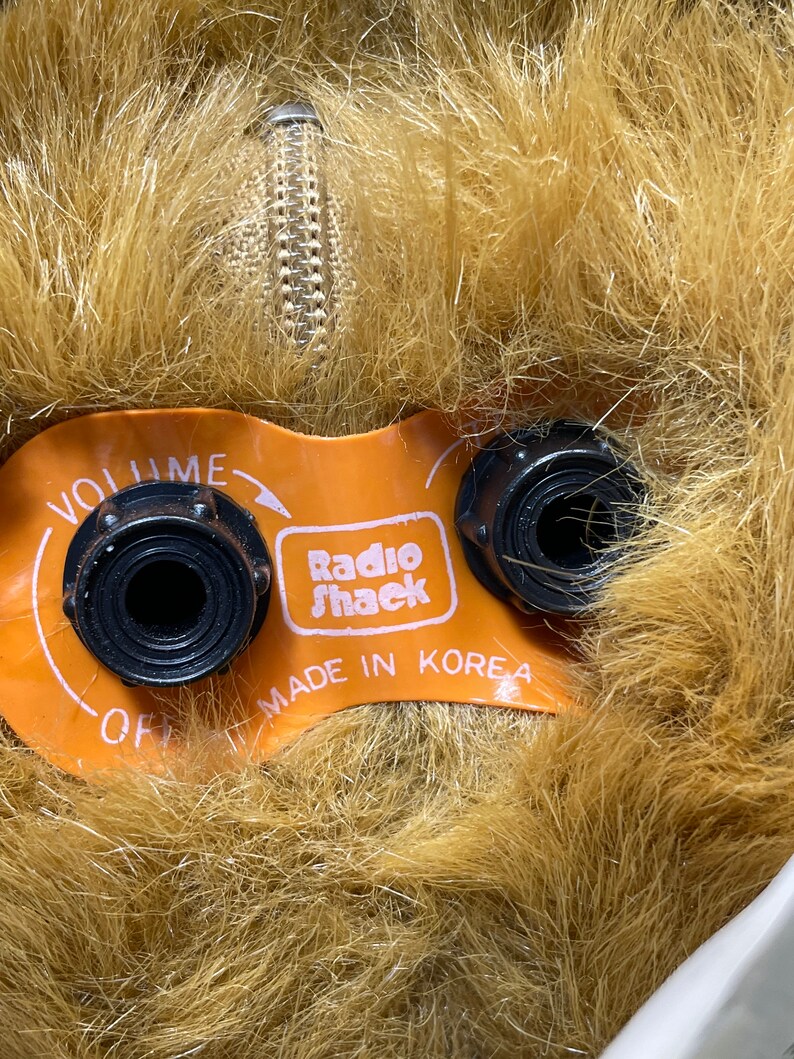 Vintage AM Radio Plush 1980s Radio Shack, Retro Plush Dog Radio 1980s ...