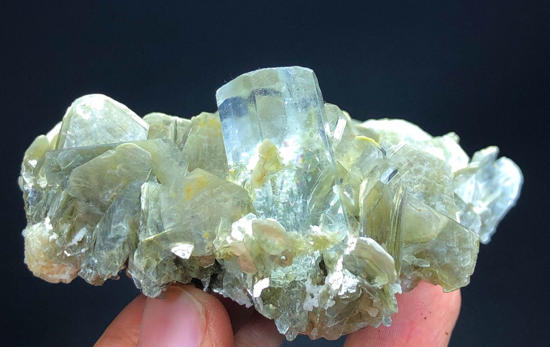 Natural Transparent Sky Blue Color Aquamarine Crystal With Muscovite ...