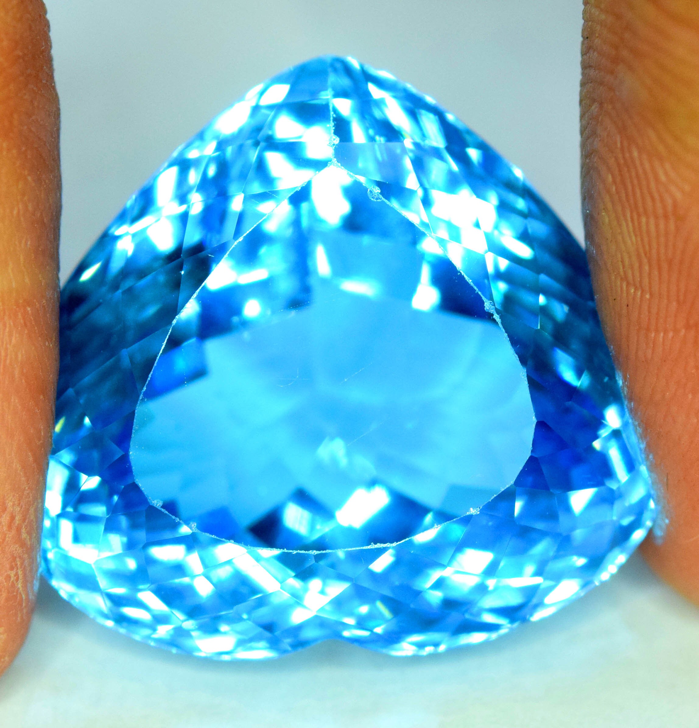 Piedra preciosa de topacio eléctrico de topacio azul 43,70 cts 21 19 13 ...