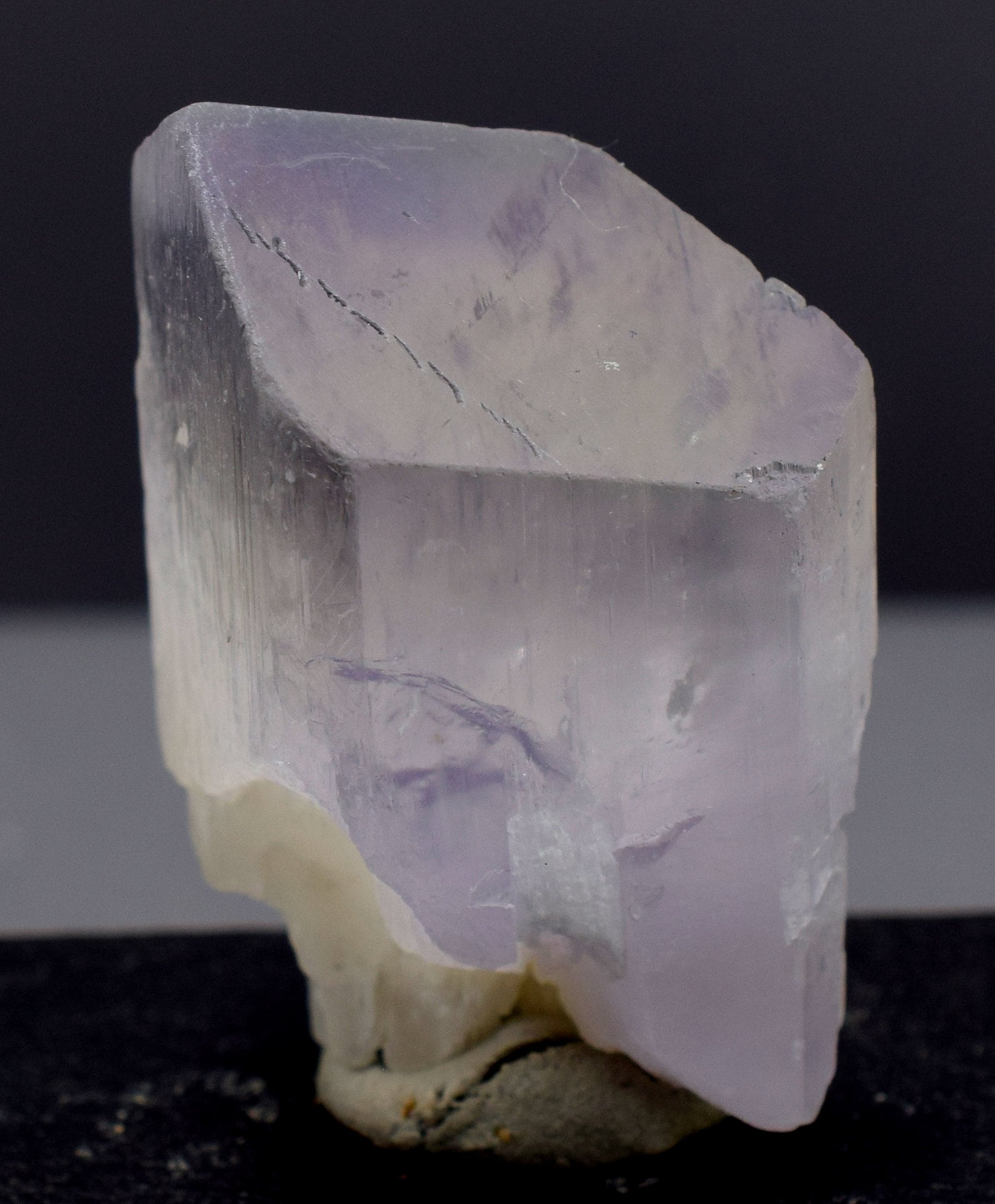 Natural Kunzite Crystal , Natural Pink Kunzite Crystal Bicolor From ...