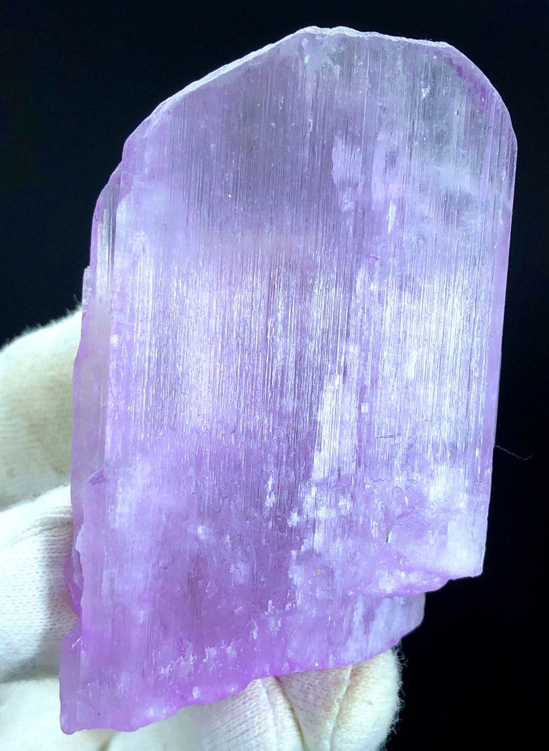 Natural Pink Color DT Kunzite Crystal, Raw Mineral, Kunzite Crystal ...
