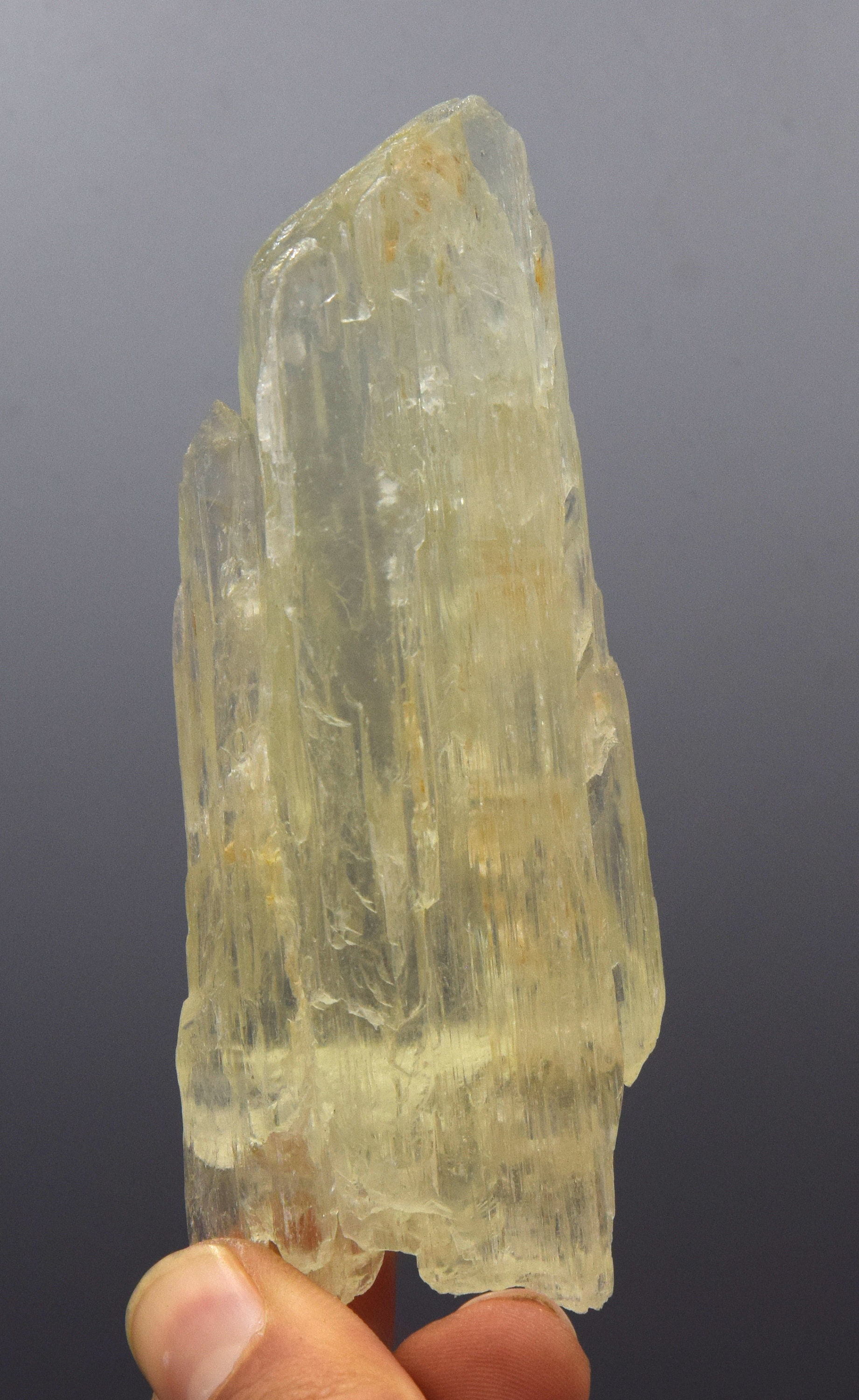 Natural Kunzite Crystal , Natural Yellow Kunzite Crystal Triphane From ...