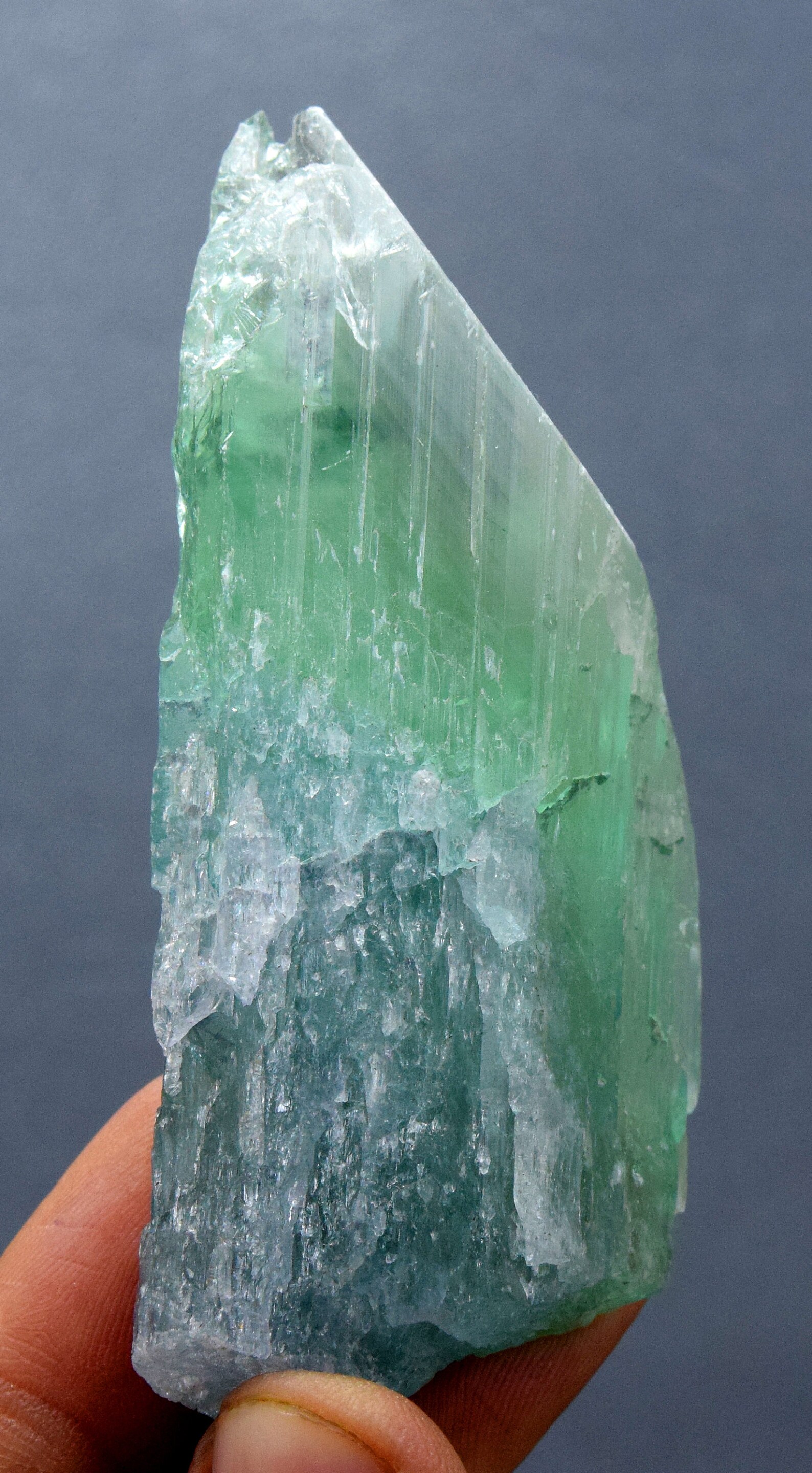 Natural Kunzite Crystal Natural Green Kunzite Crystal From - Etsy Denmark