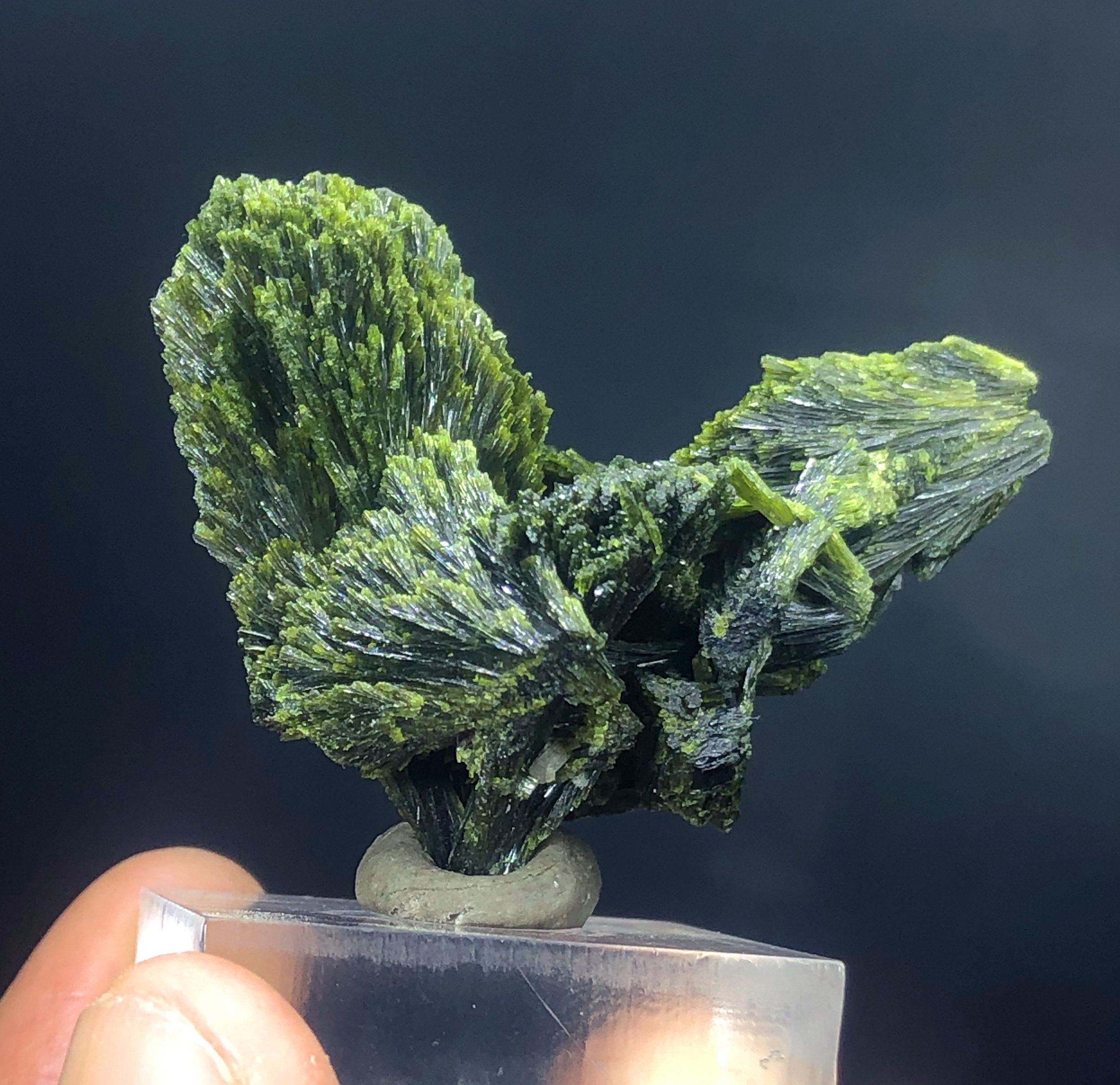 Green Epidote, Epidote Crystals Cluster, Mineral Specimen, Epidote From ...