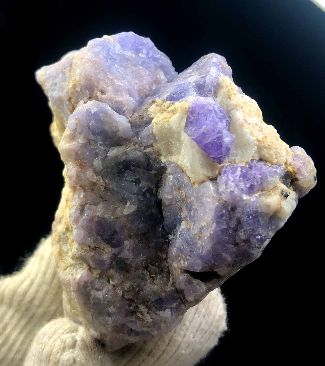 Hackmanite Specimen Fluorescent Hackmanite Crystal on Matrix - Etsy UK