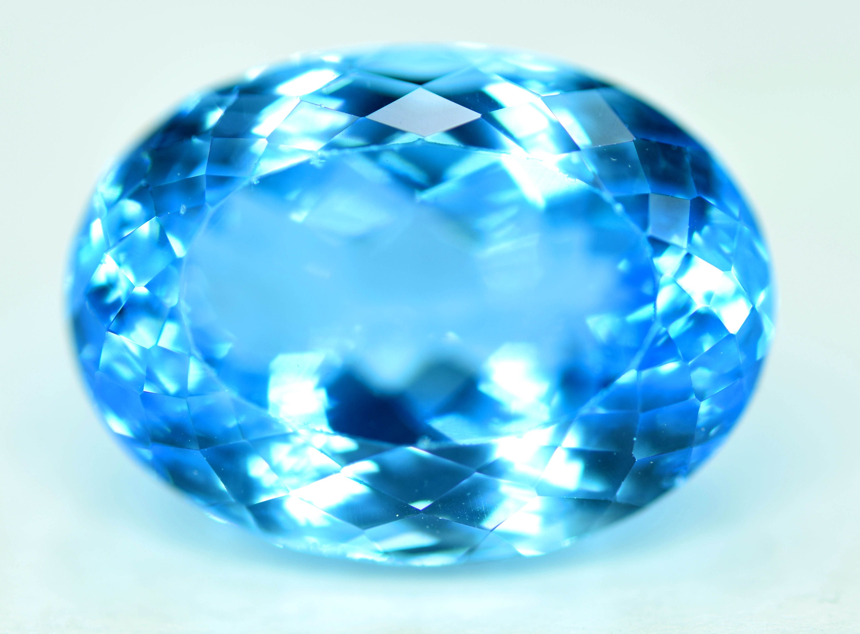 Piedra preciosa de topacio eléctrico de topacio azul 31 cts 20 15 12 mm ...