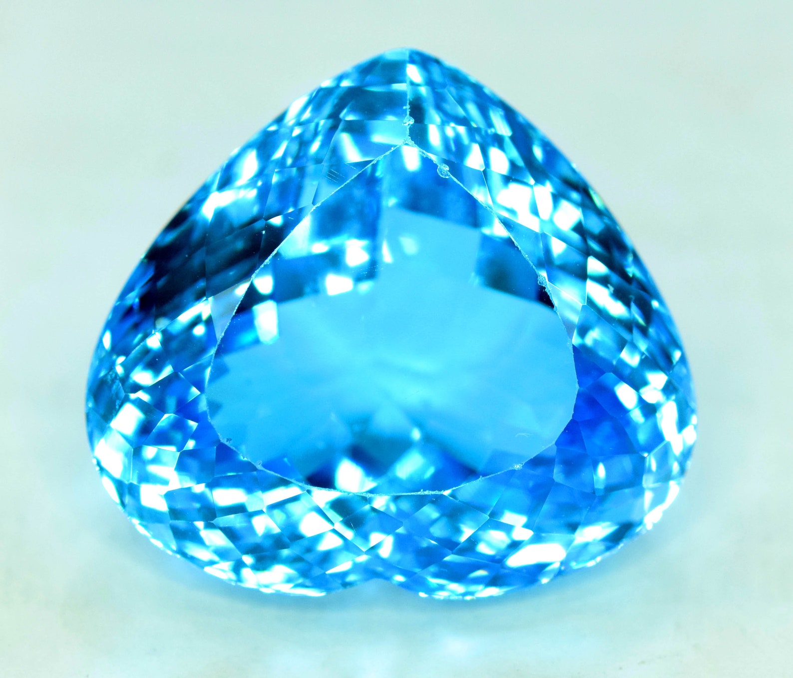 Piedra preciosa de topacio eléctrico de topacio azul 43,70 cts 21 19 13 ...