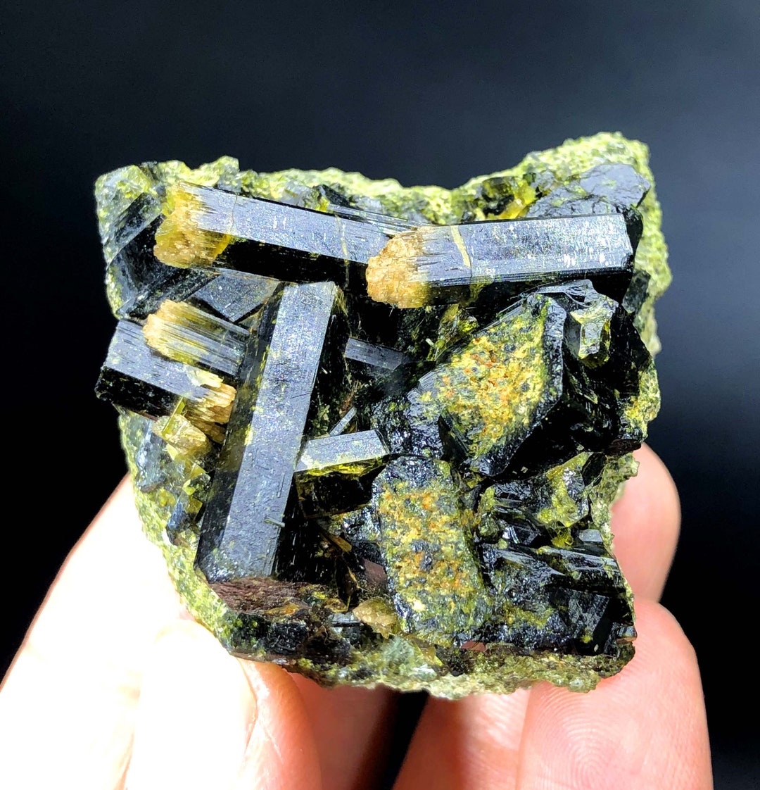 Natural Green Color Epidote Crystals on Matrix, Epidote Specimen, Raw ...