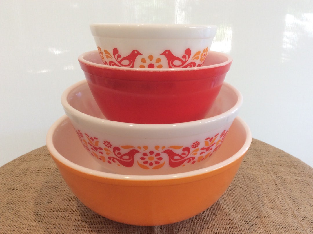 Pyrex Friendship Mixing Bowl Set of 4, Bird and Flower Design, 1971 ...