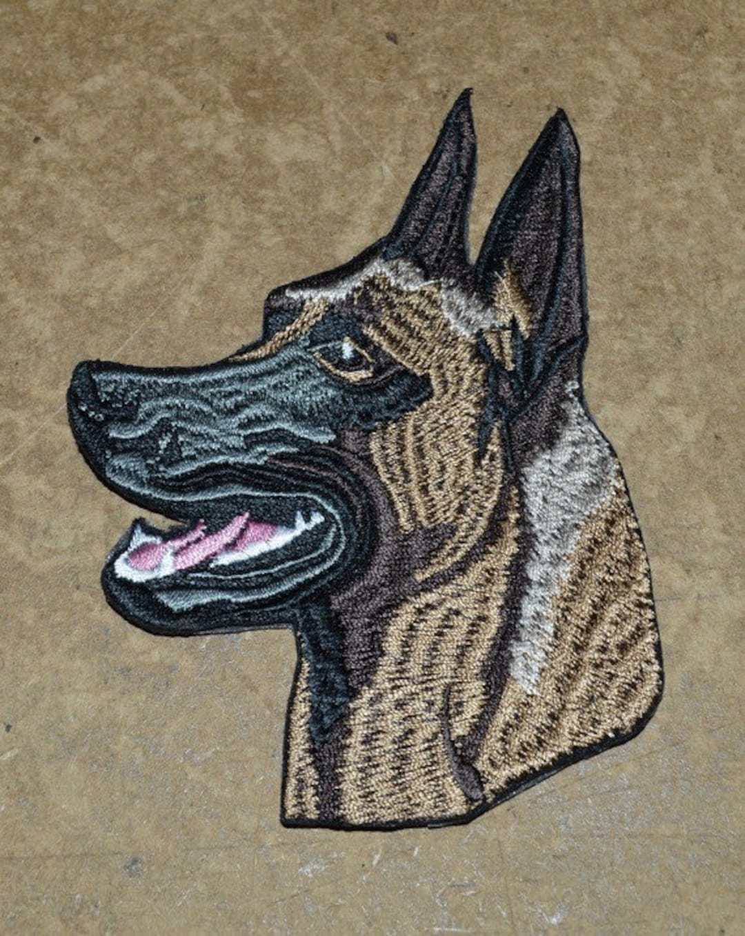Patch,écusson, chien , malinois, 10/7cm, broder, thermocollant - Etsy France