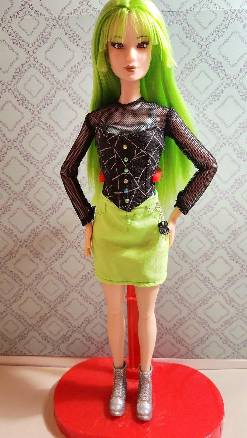 OOAK Halloween Barbie "lime - Etsy