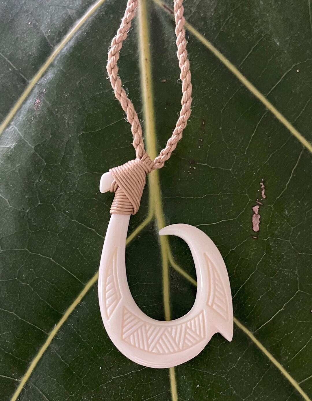 Maori Hei Matau New Zealand Fish Hook Bone Necklace Choker With ...