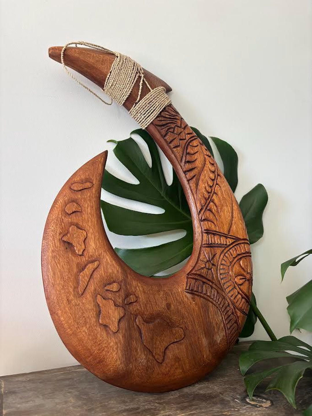 Hawaiian Hand Made Polynesian 19.5" Wood Carved Island Map on Fish Hook ...
