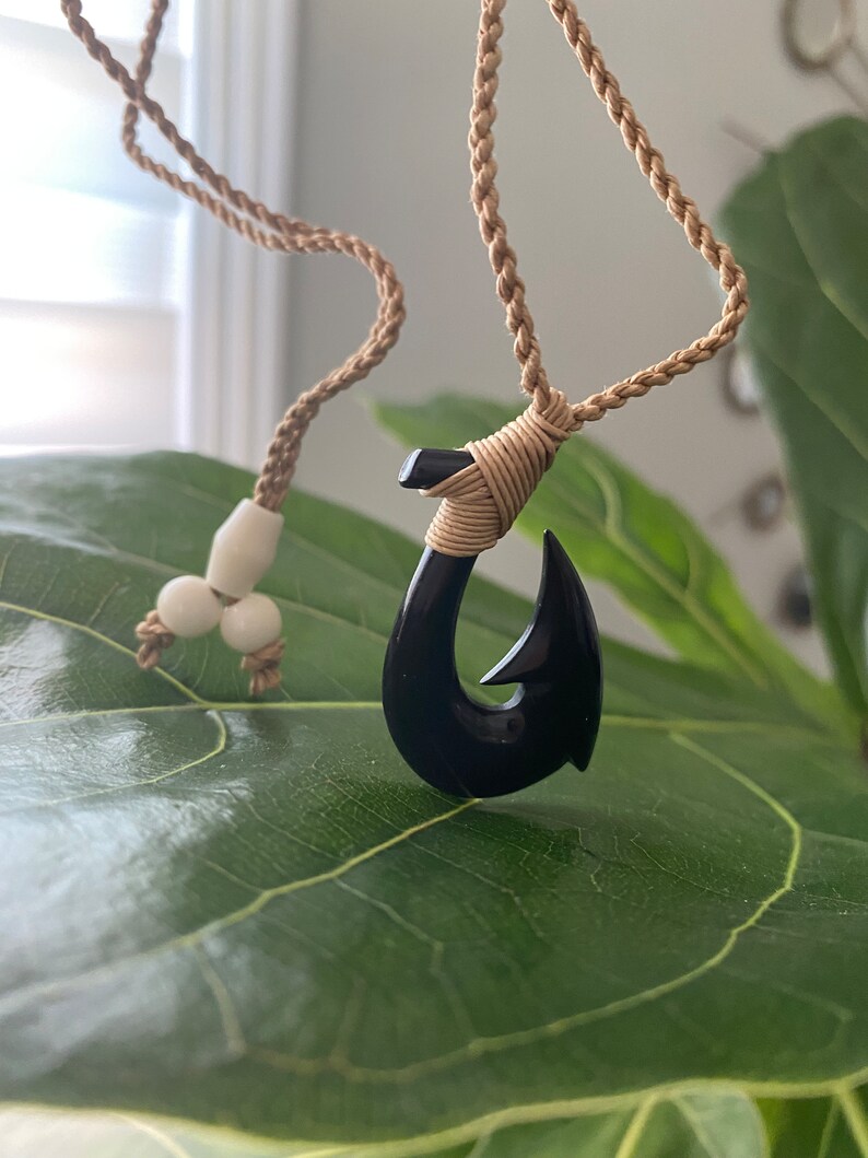 Maori Hei Matau New Zealand Fish Hook Bone Necklace Choker - Etsy