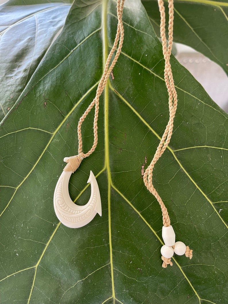 Maori Hei Matau New Zealand Fish Hook Bone Necklace Choker - Etsy