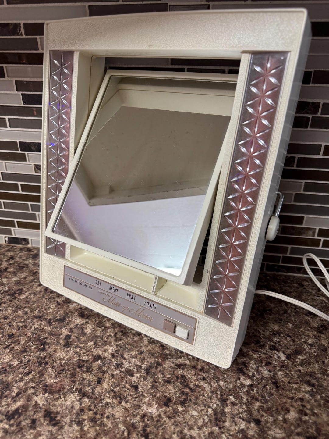 Vintage/ General Electric/ Double Sided/ Lighted/ Make up Mirror/ Fair ...