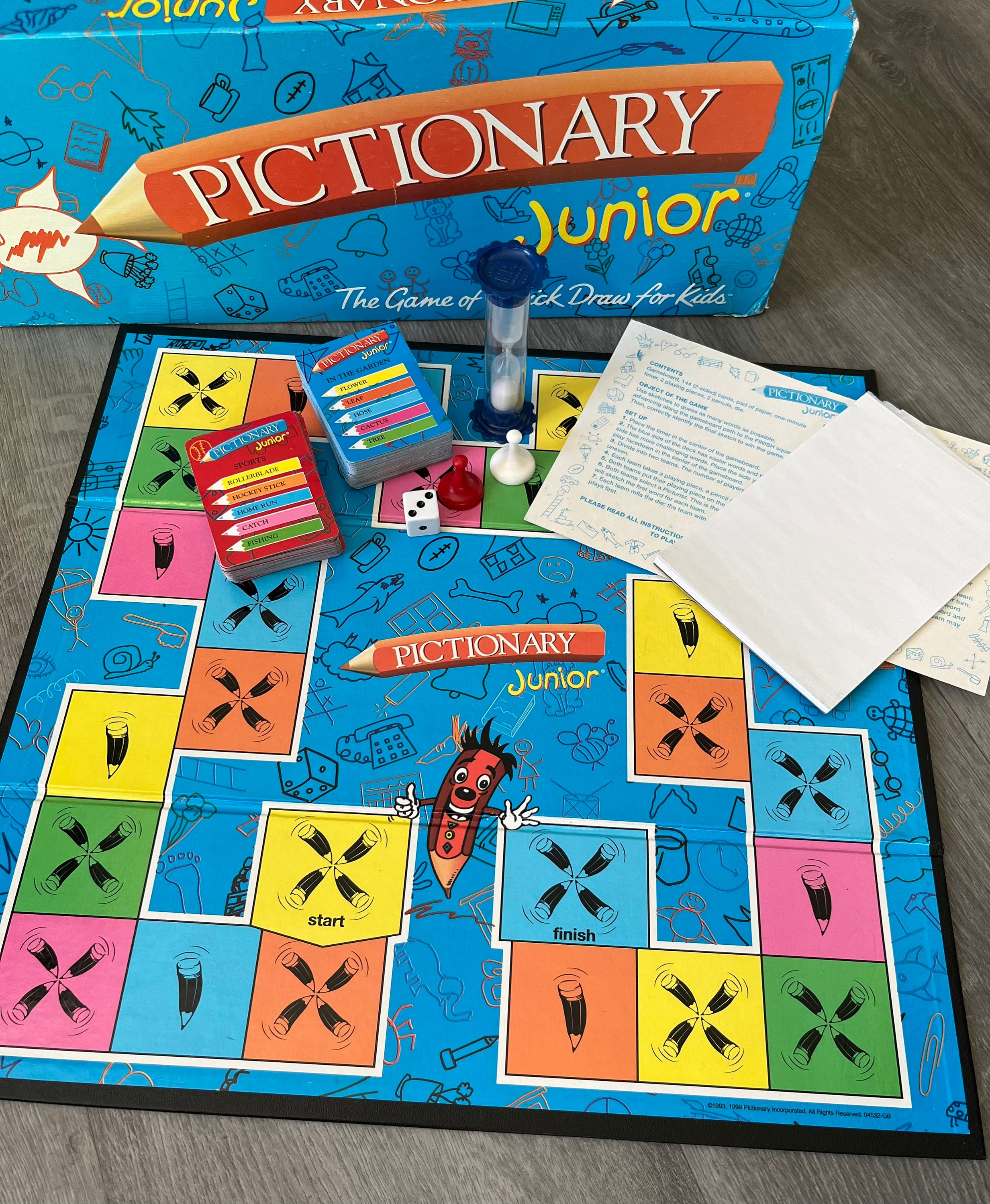 Pictionary Junior Cards