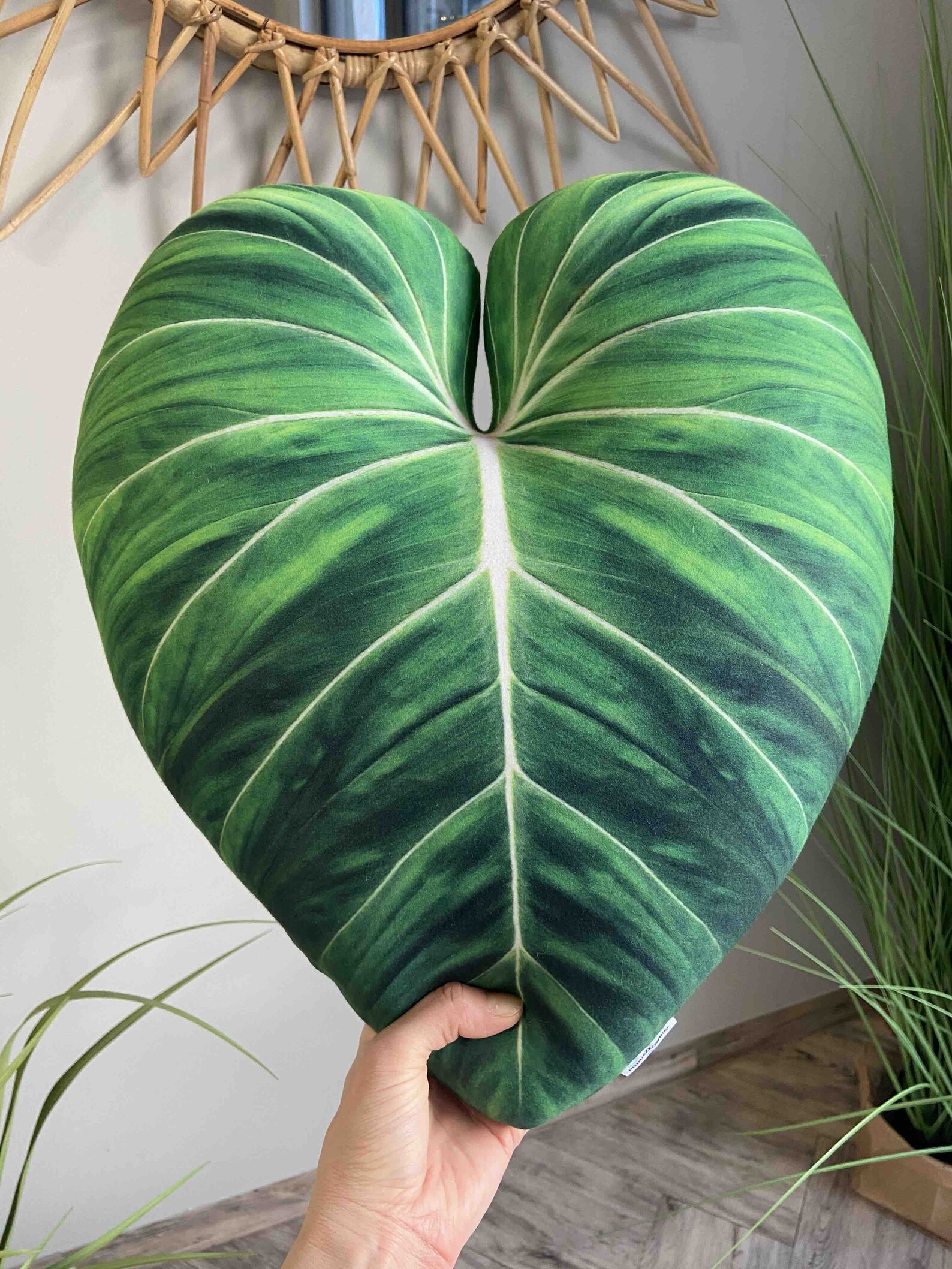 Philodendron Gloriosum Pillow / Gloriosum Pillow / Plant | Etsy