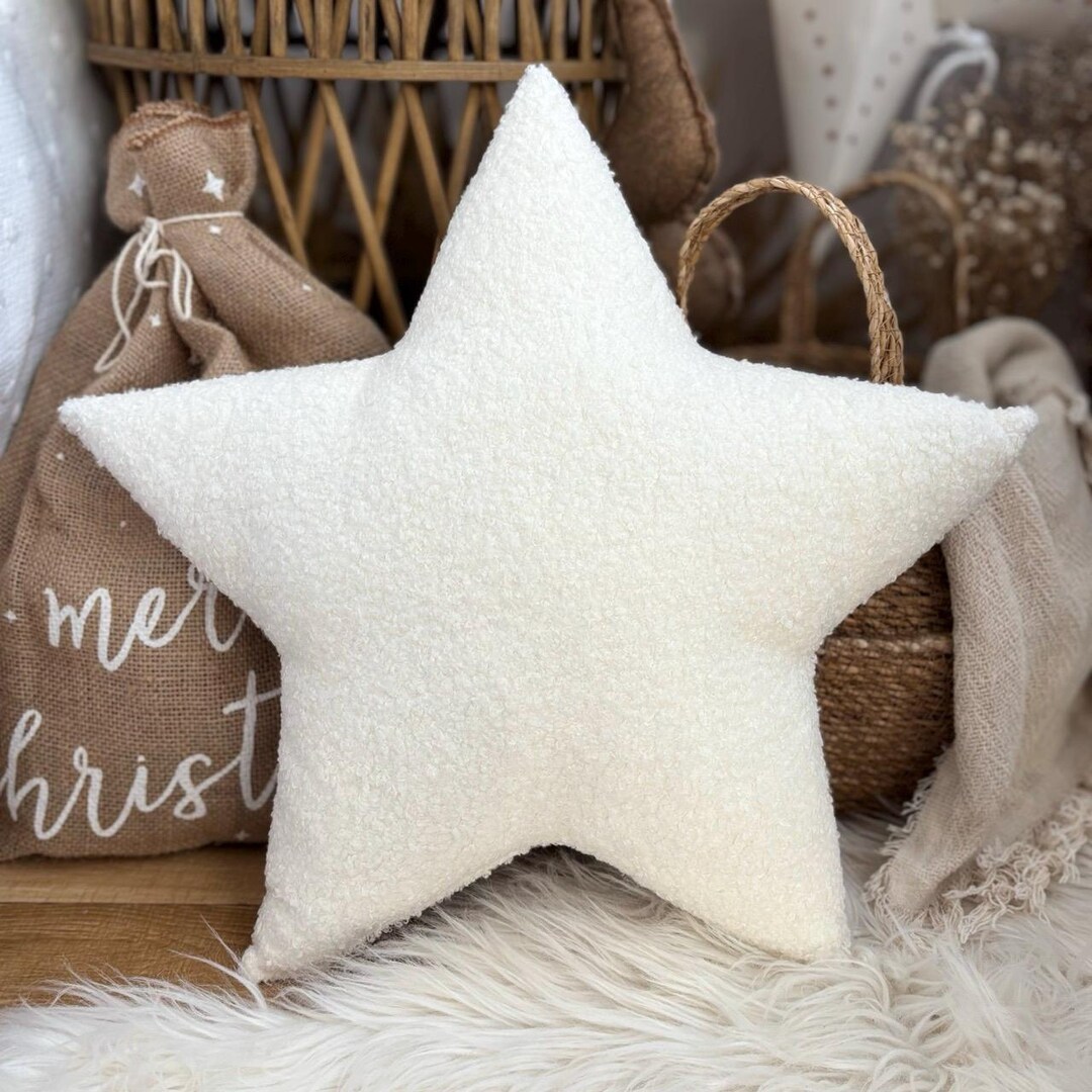 Christmas Star Pillow, White Christmas Pillow, Boucle White Pillow ...