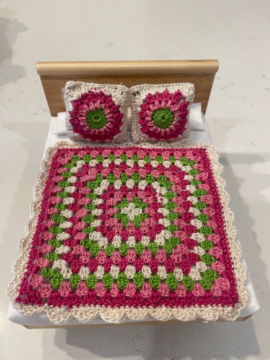 Miniature Granny Square Blanket 1:12 Dollhouse With 2 Pillows - Etsy