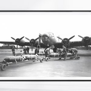 Vintage B-17 Print, Flying Fortress Art, B-17 Bomber Print, WW2 Poster ...