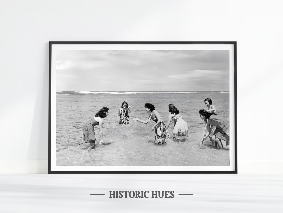 Vintage Women Print, Female Print, Black and White Art, Female Wall Art ...