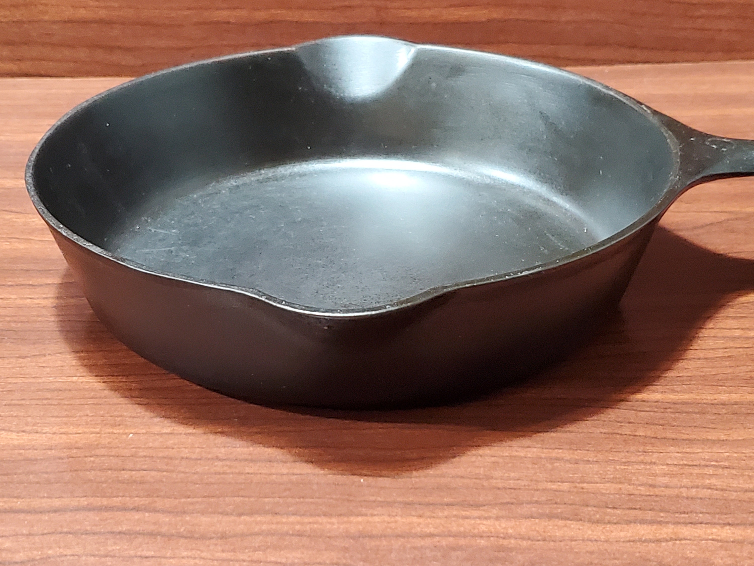 Vintage Griswold No. 5 Cast Iron Skillet/ P/N 724A/Slant | Etsy Vintage Griswold No. 5 Cast Iron Skillet/ P/N 724A/Slant | Etsy