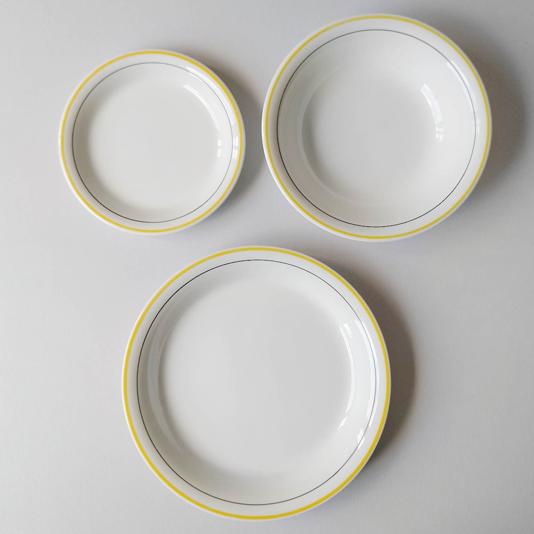 Finnish Arabia Factory's Set of Model B Plates - Etsy