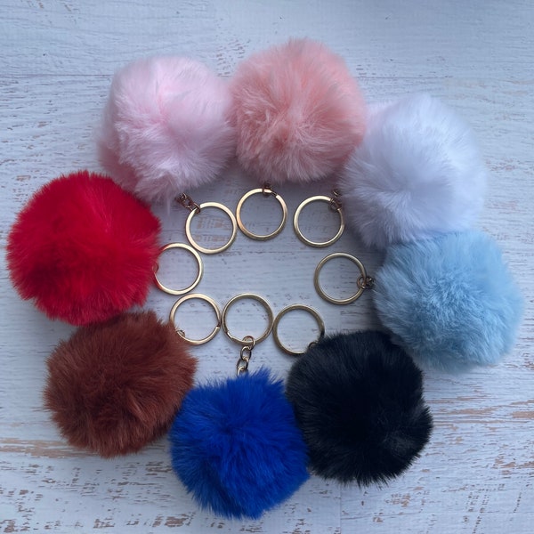 Pompom Keychain - Etsy