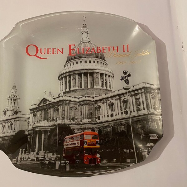 Queen Elizabeth Glass Ornament - Etsy