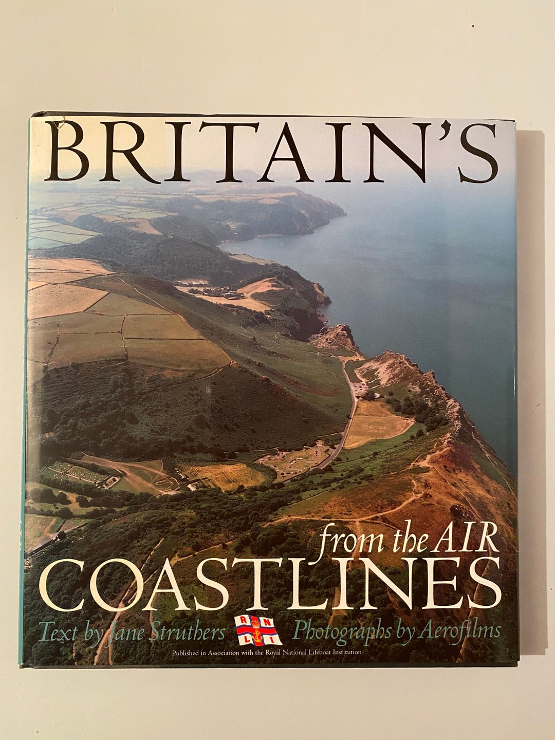 Britain's Coastlines From The Air Por Jane Struthers Vintage Book Gifts ...