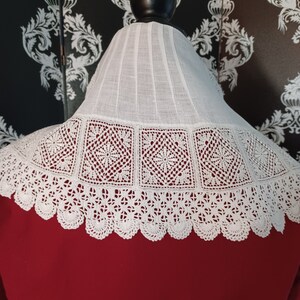 Leopold's Falling Collar - Etsy