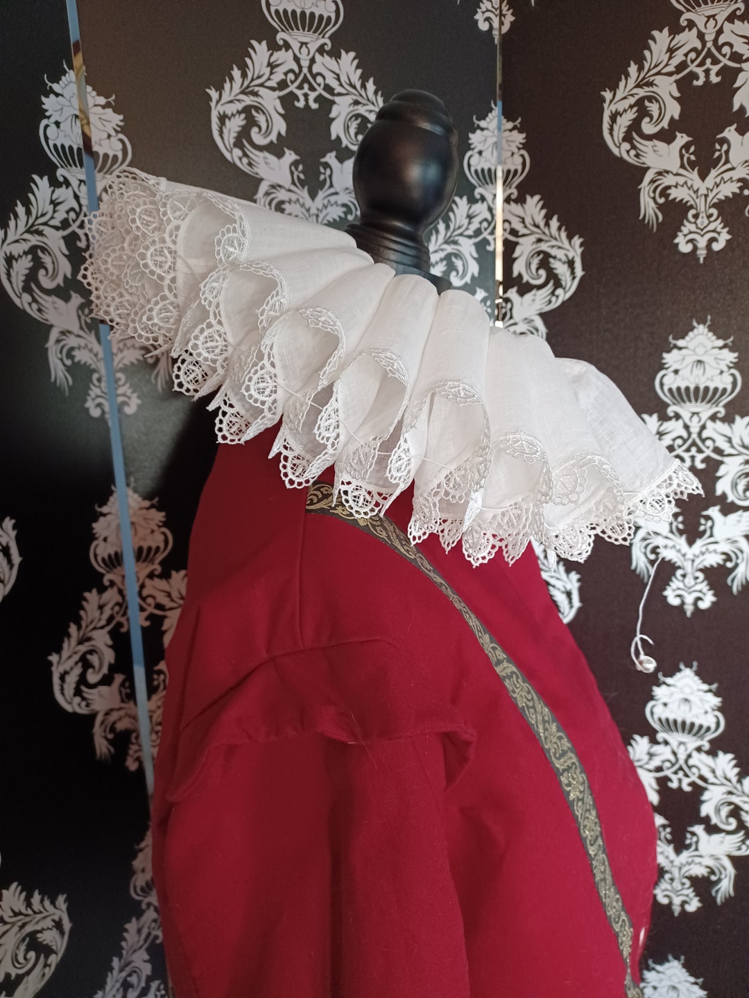 Lady Lucy's Ruff, 15 Neck - Etsy