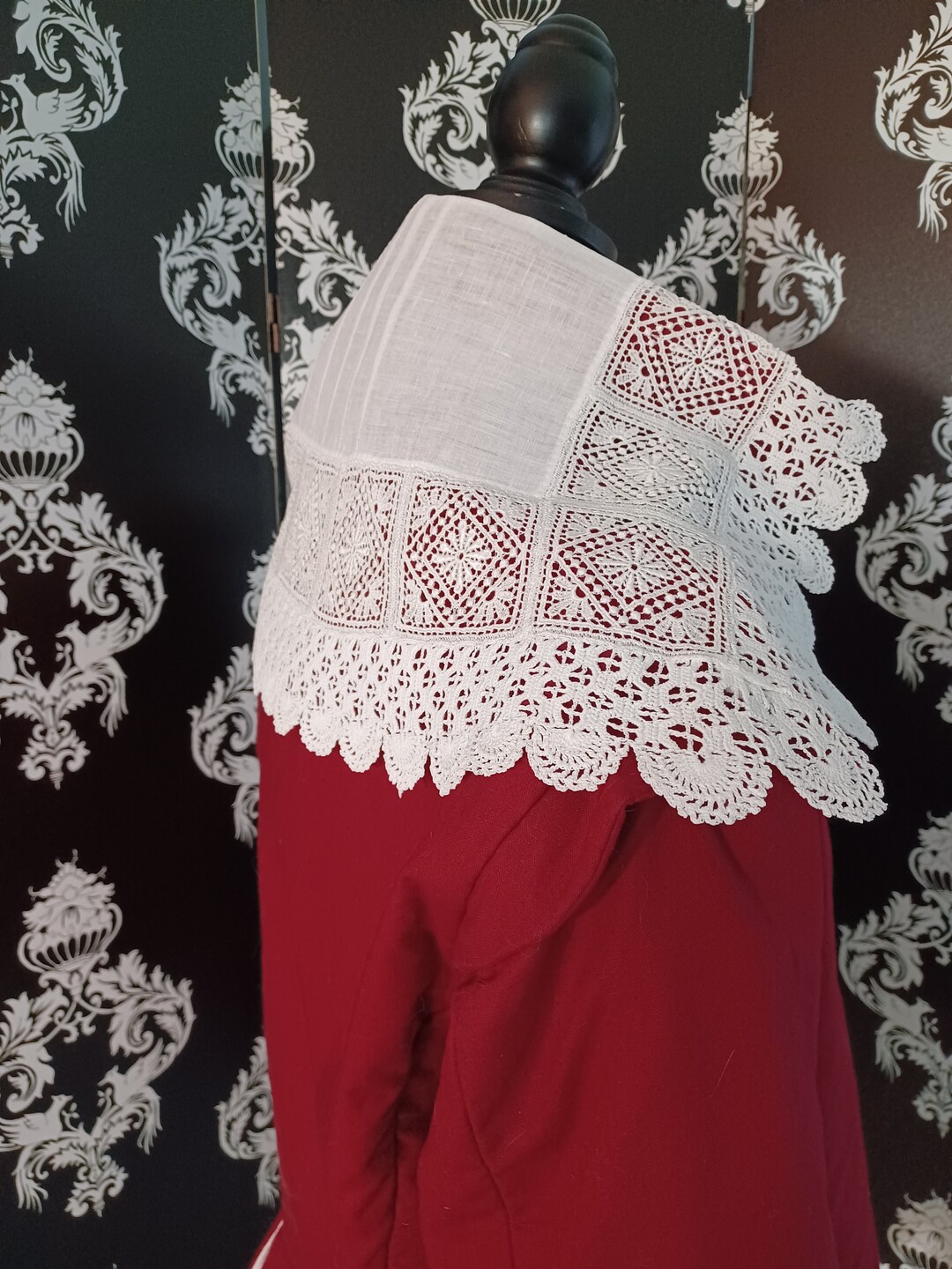 Leopold's Falling Collar - Etsy