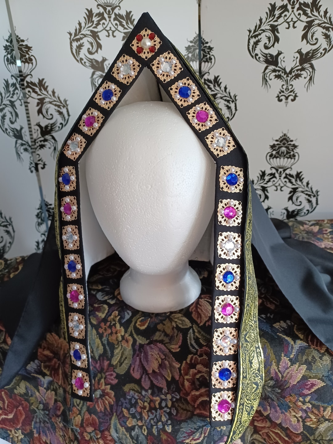 Lady Anne's Early Gable Hood - Etsy