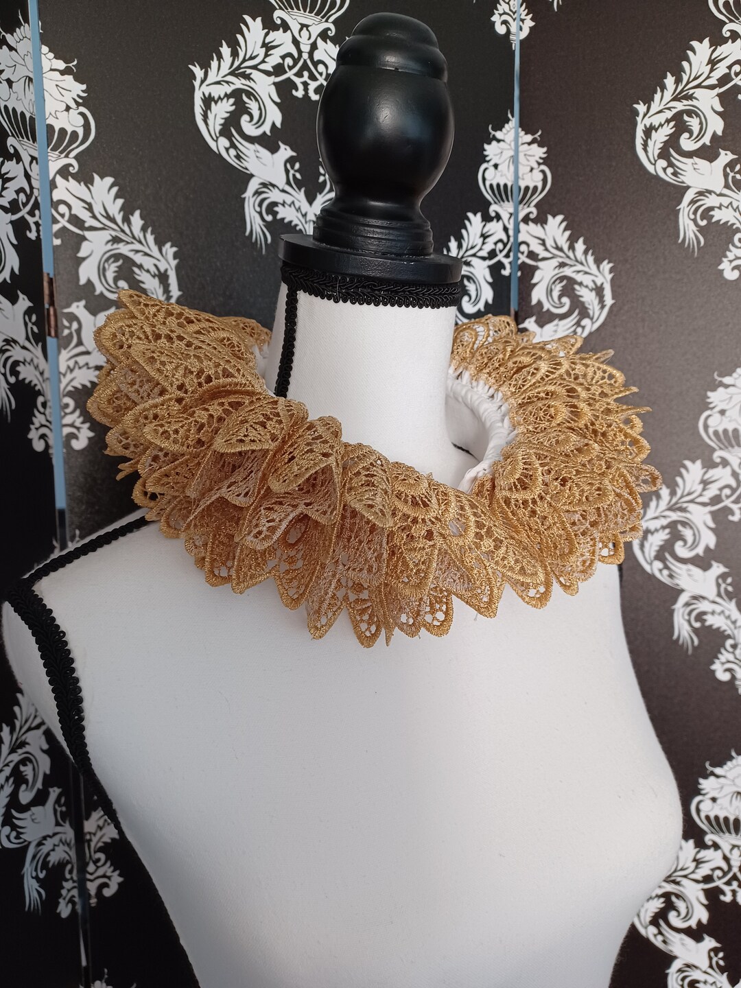 Sir Howard's Gold Elizabethan Ruff - Etsy