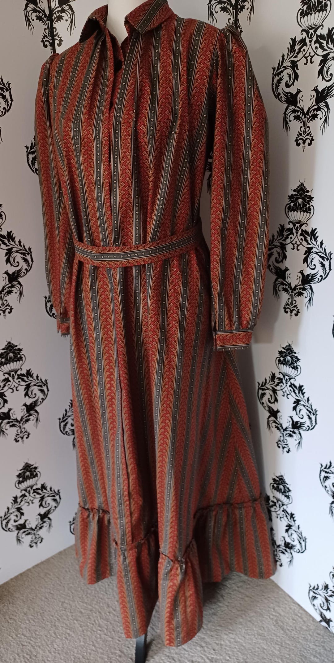 Miss Eugenie's Victorian Morning Wrapper - Etsy