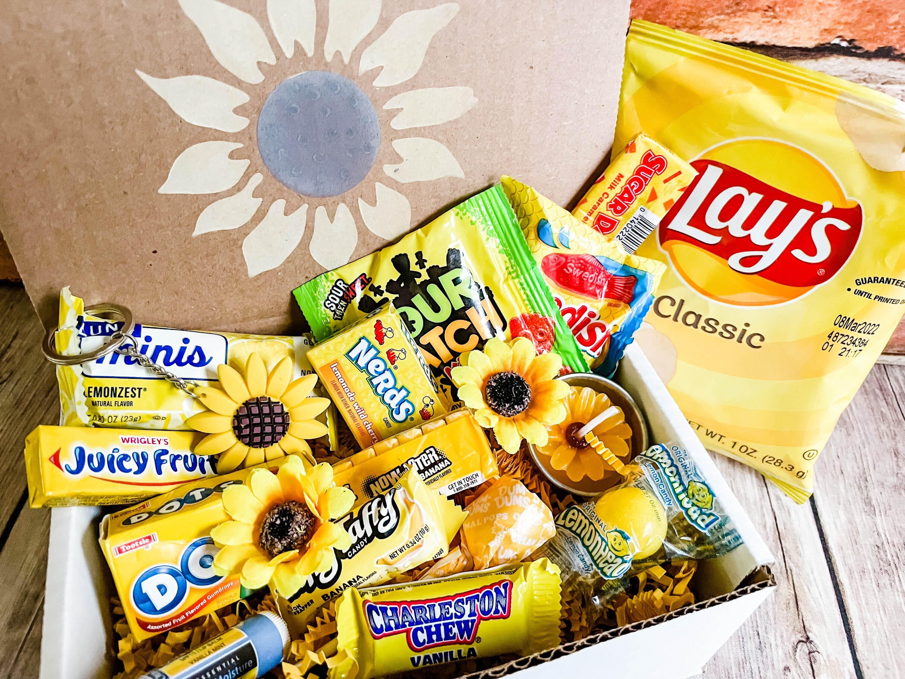 HELLO BEAUTIFUL Sunflower Snack Box Sunshine Gift Yellow - Etsy
